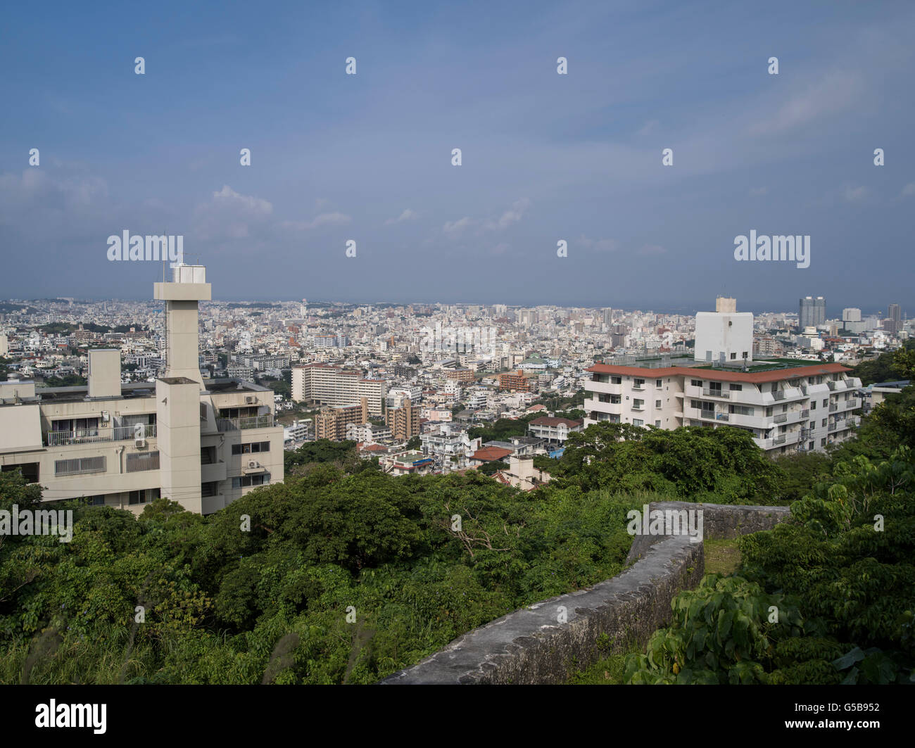 Naha stadt und die mauern der shuri burg -Fotos und -Bildmaterial in ...