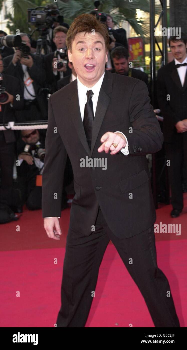 Der kanadische Schauspieler Mike Myers kommt zur Premiere von 'Shrek', in der er eine Stimme ...