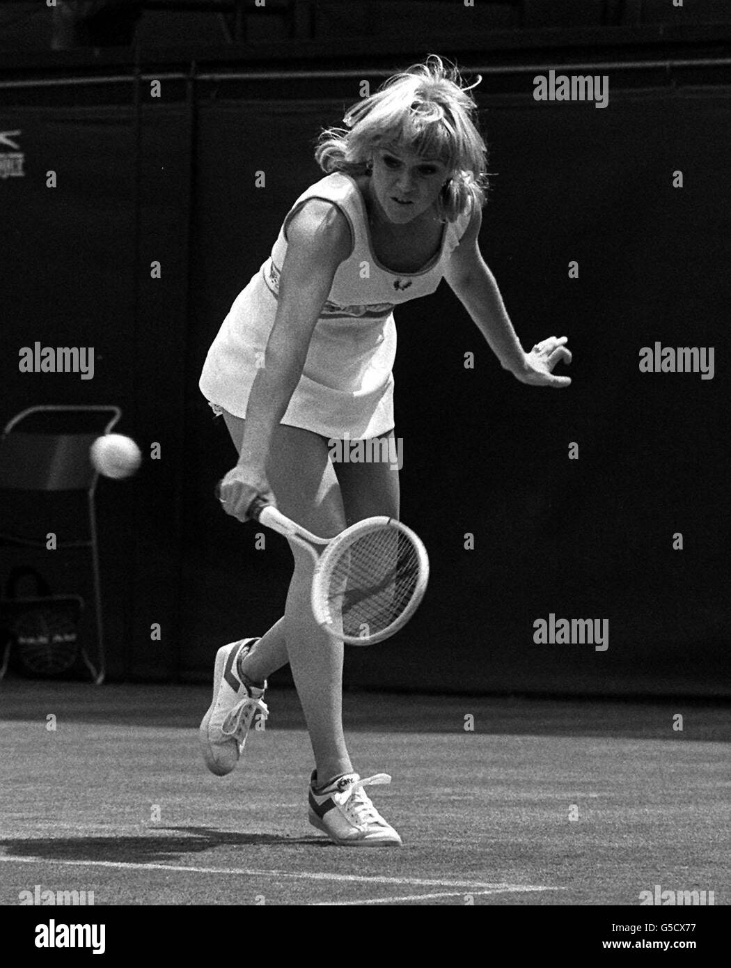 Sue barker wimbledon -Fotos und -Bildmaterial in hoher Auflösung – Alamy
