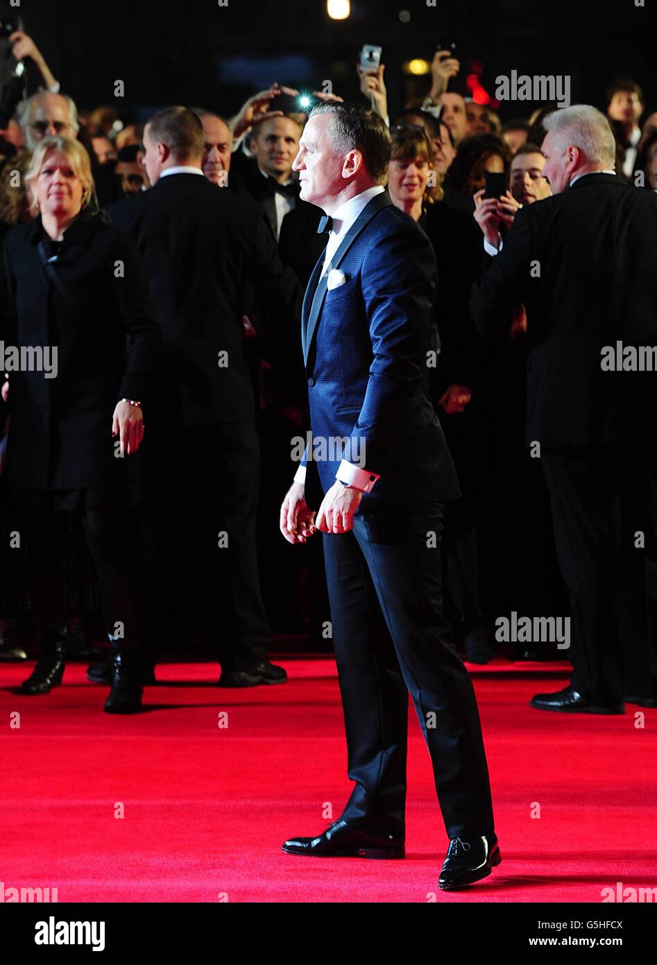 Daniel Craig bei der Royal World Premiere von Skyfall in der Royal ...