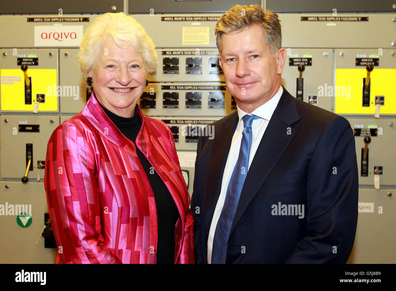 Dame mary peters und john cresswell -Fotos und -Bildmaterial in hoher ...