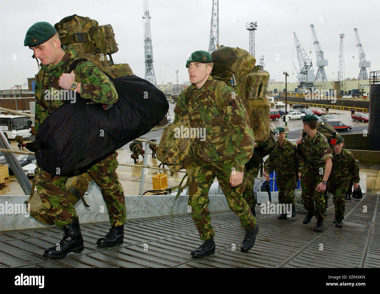 45 commando royal marines -Fotos und -Bildmaterial in hoher Auflösung ...