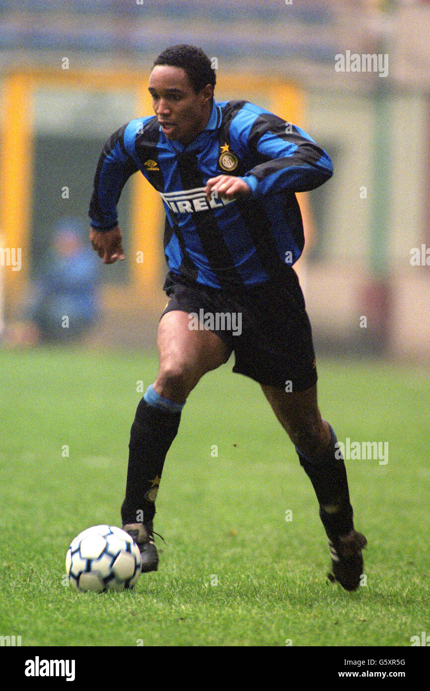 Inter v napoli -Fotos und -Bildmaterial in hoher Auflösung – Alamy