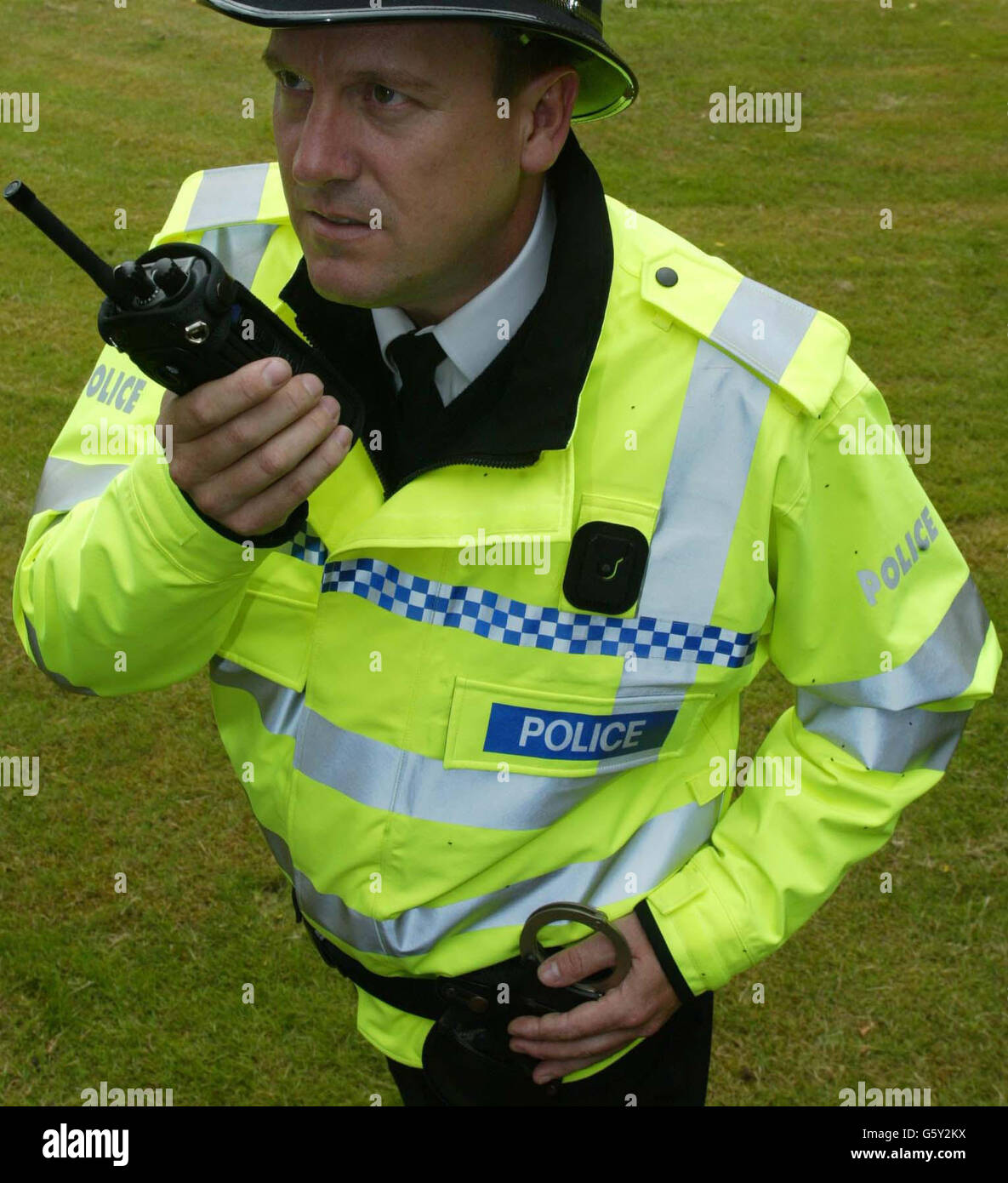 Neue blaue uniformen der polizei -Fotos und -Bildmaterial in hoher ...