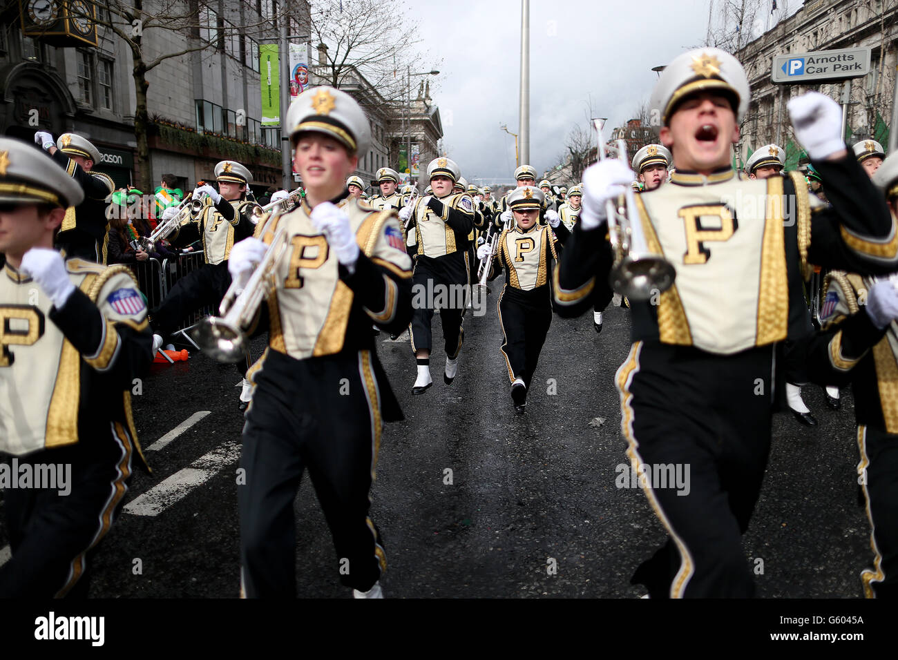Parade durch das zentrum von dublin -Fotos und -Bildmaterial in hoher ...