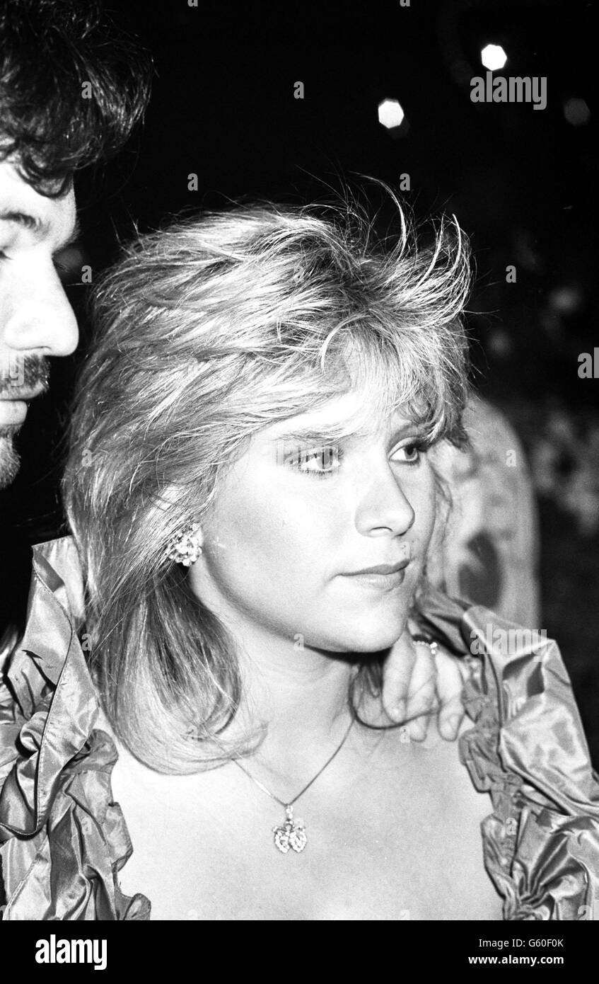 Page three model samantha fox -Fotos und -Bildmaterial in hoher ...