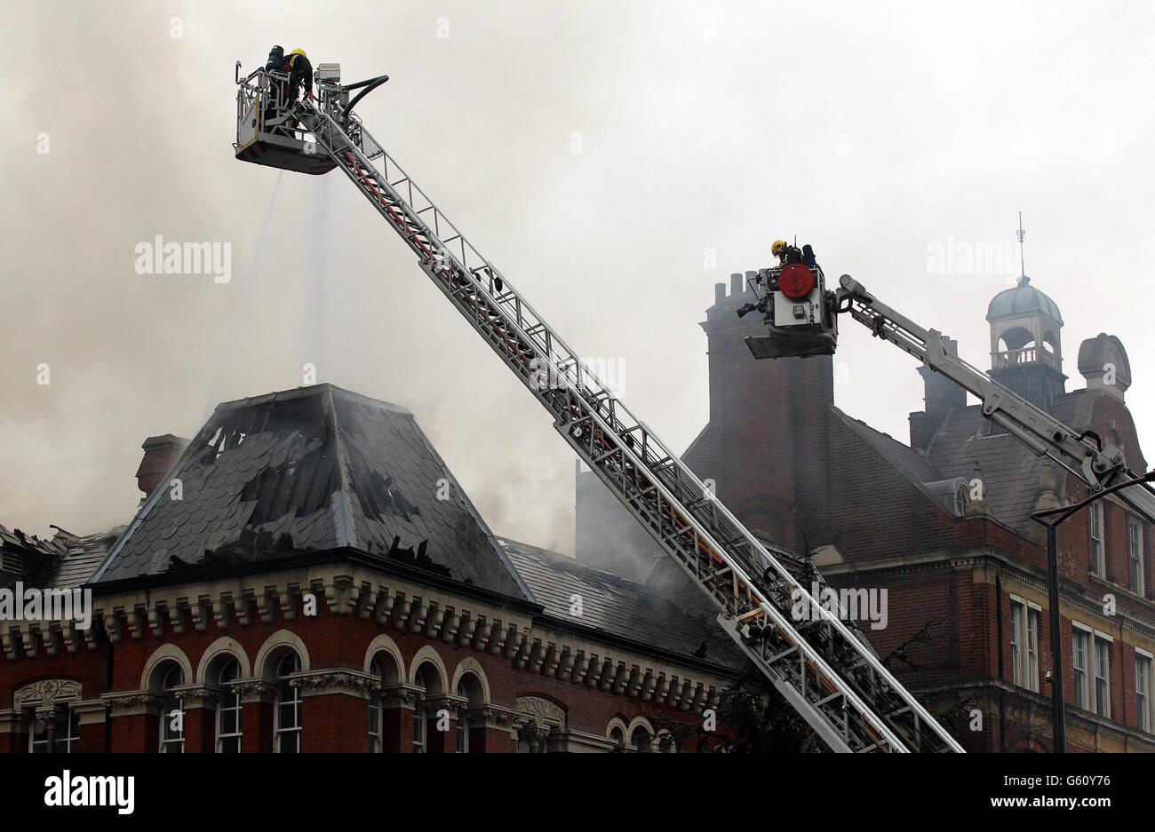 Walworth straßenbrand -Fotos und -Bildmaterial in hoher Auflösung – Alamy