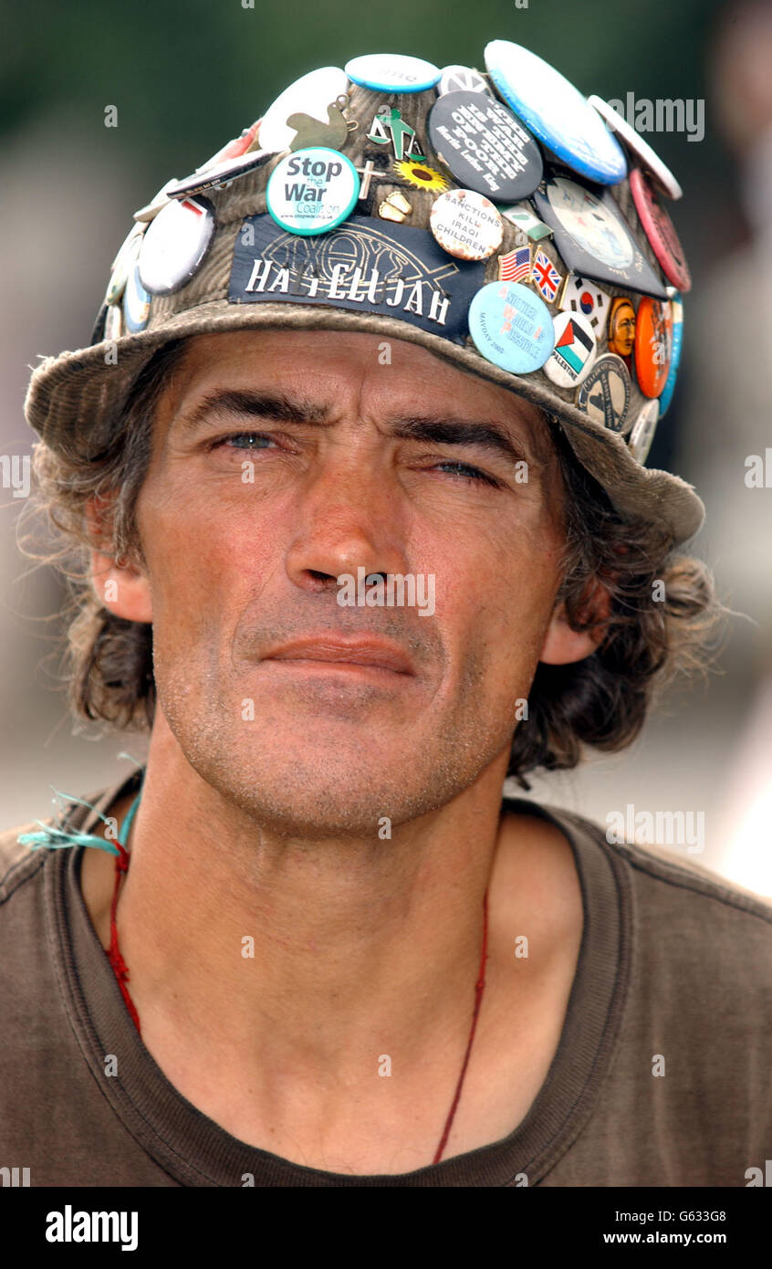 Brian haw antikriegsprotest -Fotos und -Bildmaterial in hoher Auflösung ...