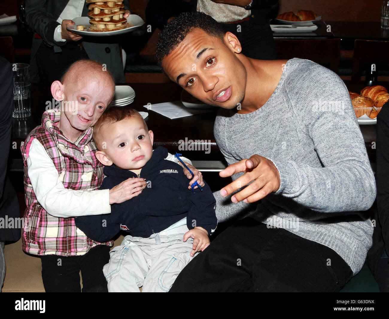 9 und ihr bruder schaine wickens -Fotos und -Bildmaterial in hoher ...