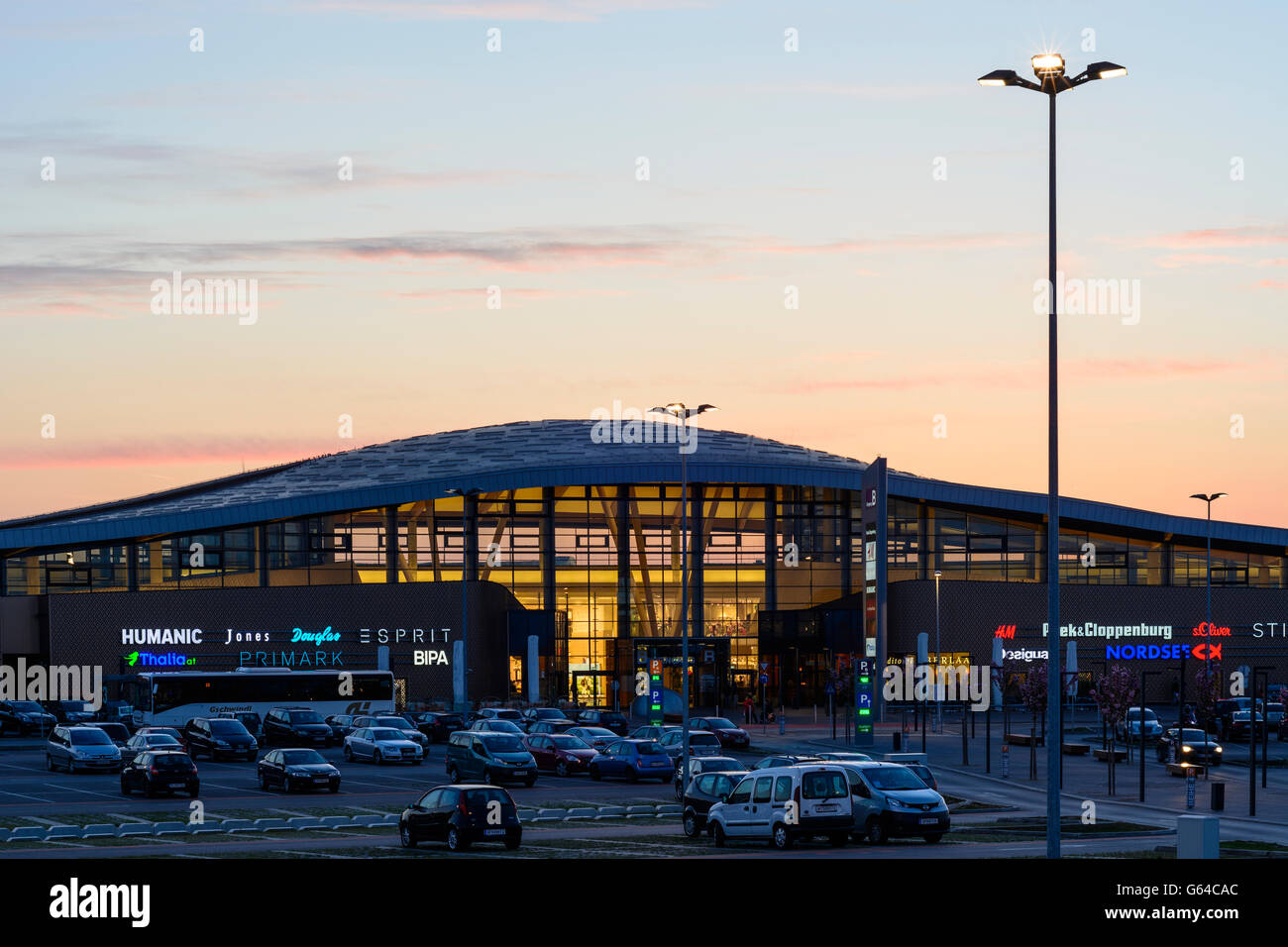 G3 shopping resort gerasdorf -Fotos und -Bildmaterial in hoher ...