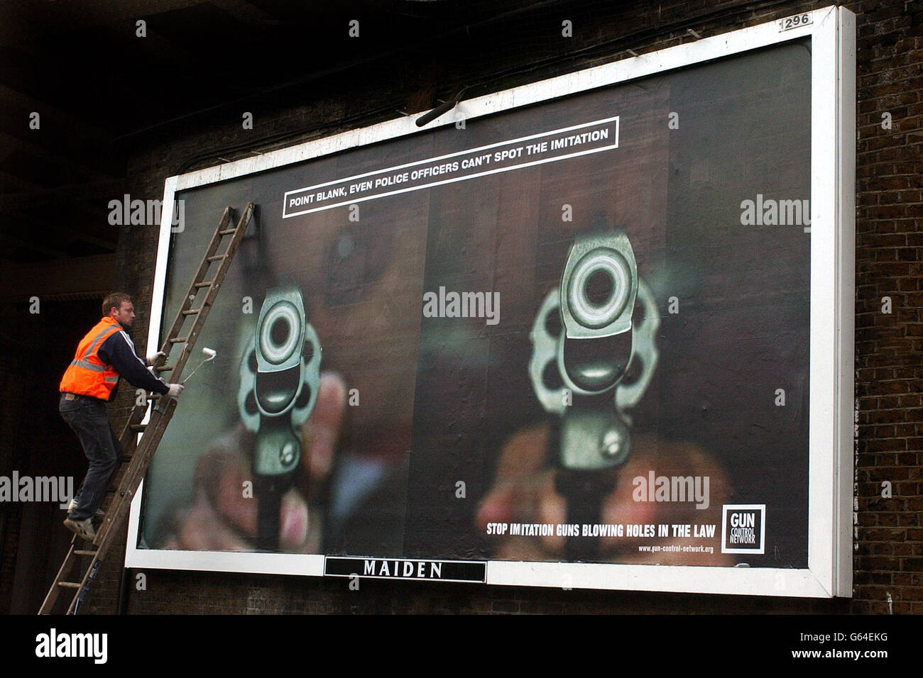 Eines der neuen Plakate, die das Gun Control Network (GCN) beim Start ...