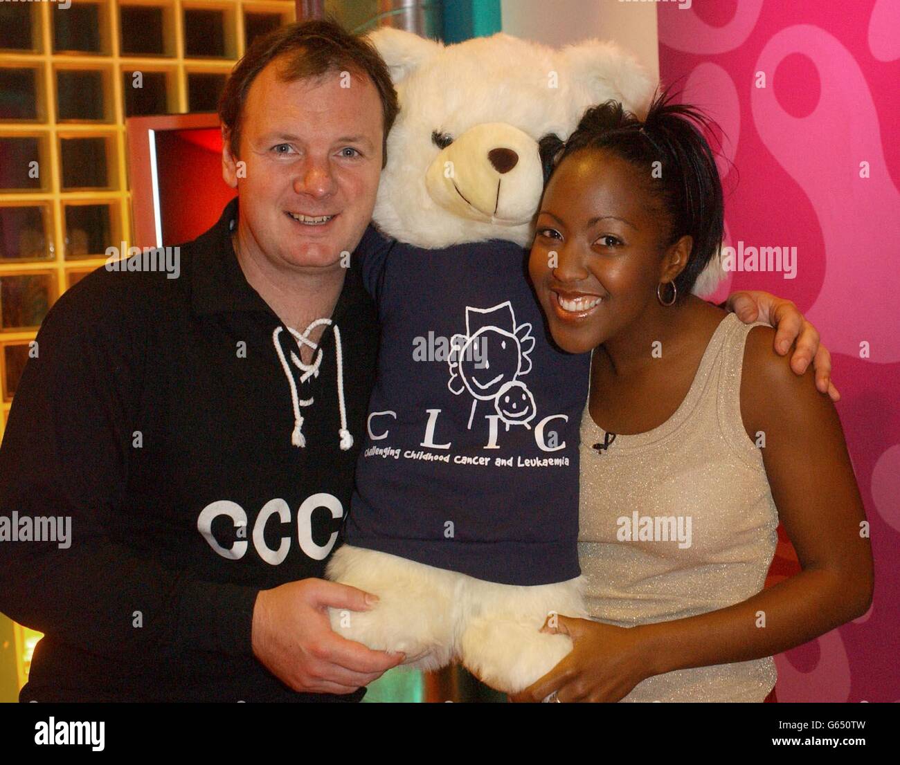Die neu ernannte Schirmherrin der CBBC-Moderatorin Angelica Bell (links ...