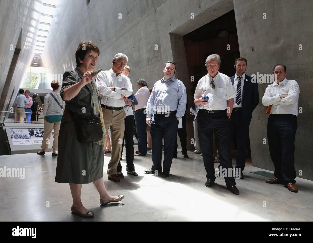 Fa vorsitzender david bernstein besuch in yad vashem -Fotos und ...