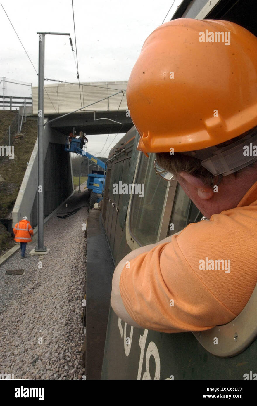 Transport eisenbahntunnel reisezug arbeitshelm -Fotos und -Bildmaterial ...