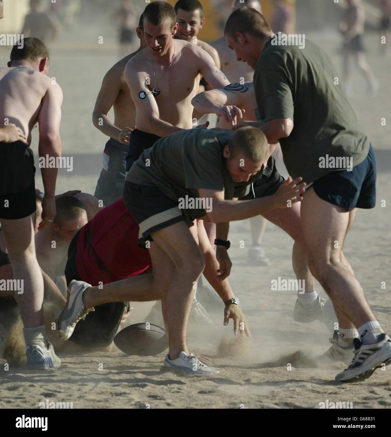 Im Dienst Soldaten des 1. Bataillons das Parachute-Regiment entspannen ...