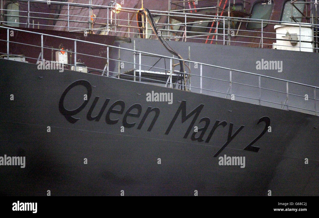 When a gangway collapsed on the queen mary 2 -Fotos und -Bildmaterial ...