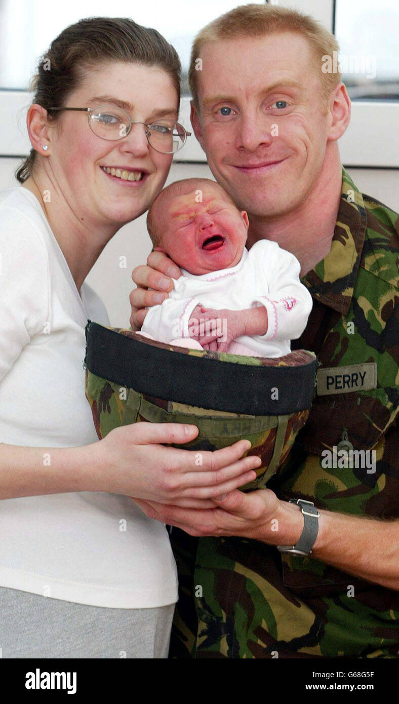 Sgt steve perry mit seiner frau debbie -Fotos und -Bildmaterial in ...