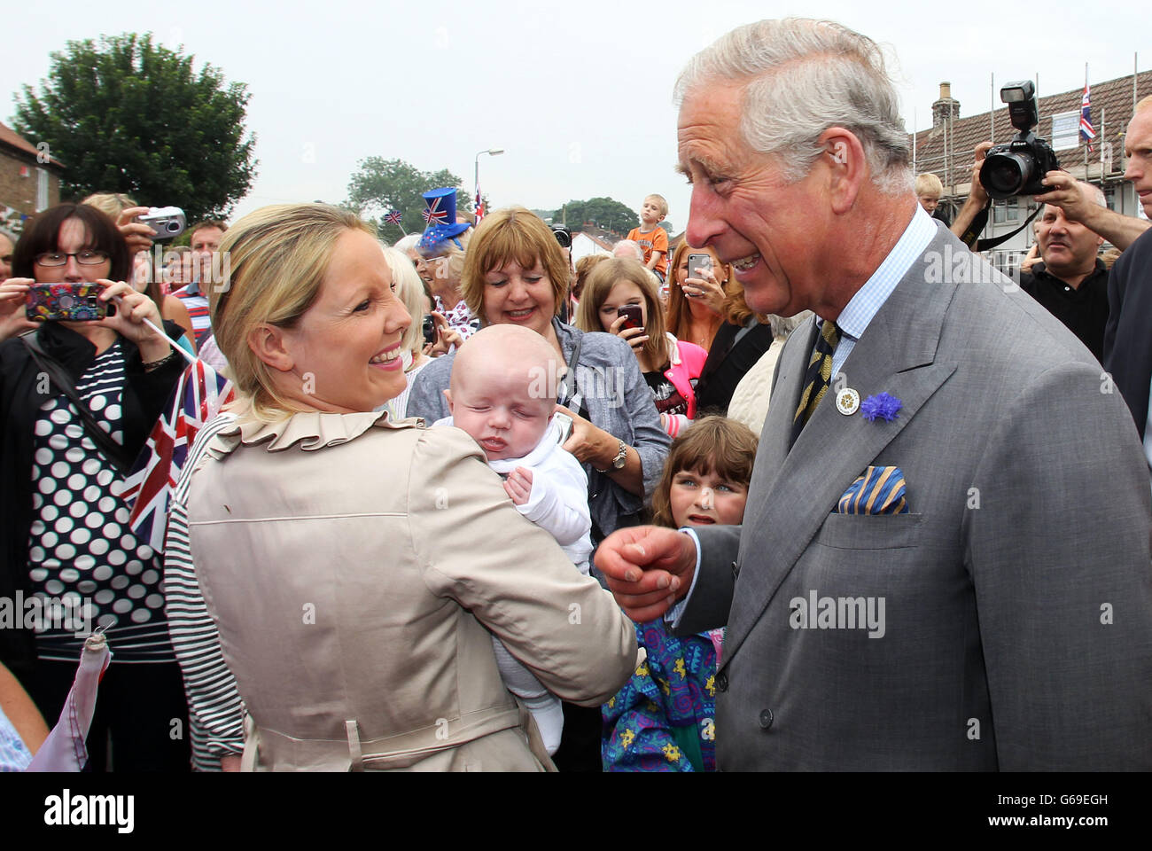 11 wochen alter hugo und seine mutter -Fotos und -Bildmaterial in hoher ...