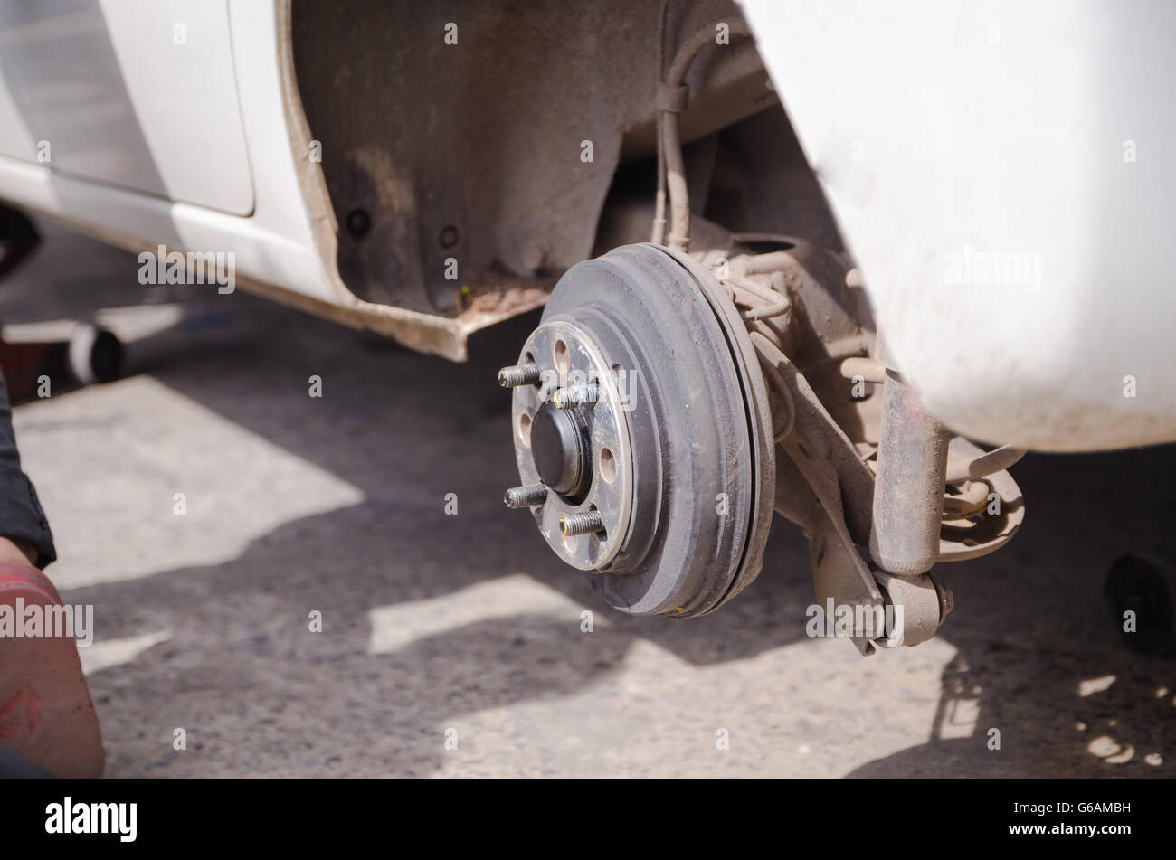 In der Nähe gedreht bis das Rad Achse des Fahrzeugs Auto war entfernte ...