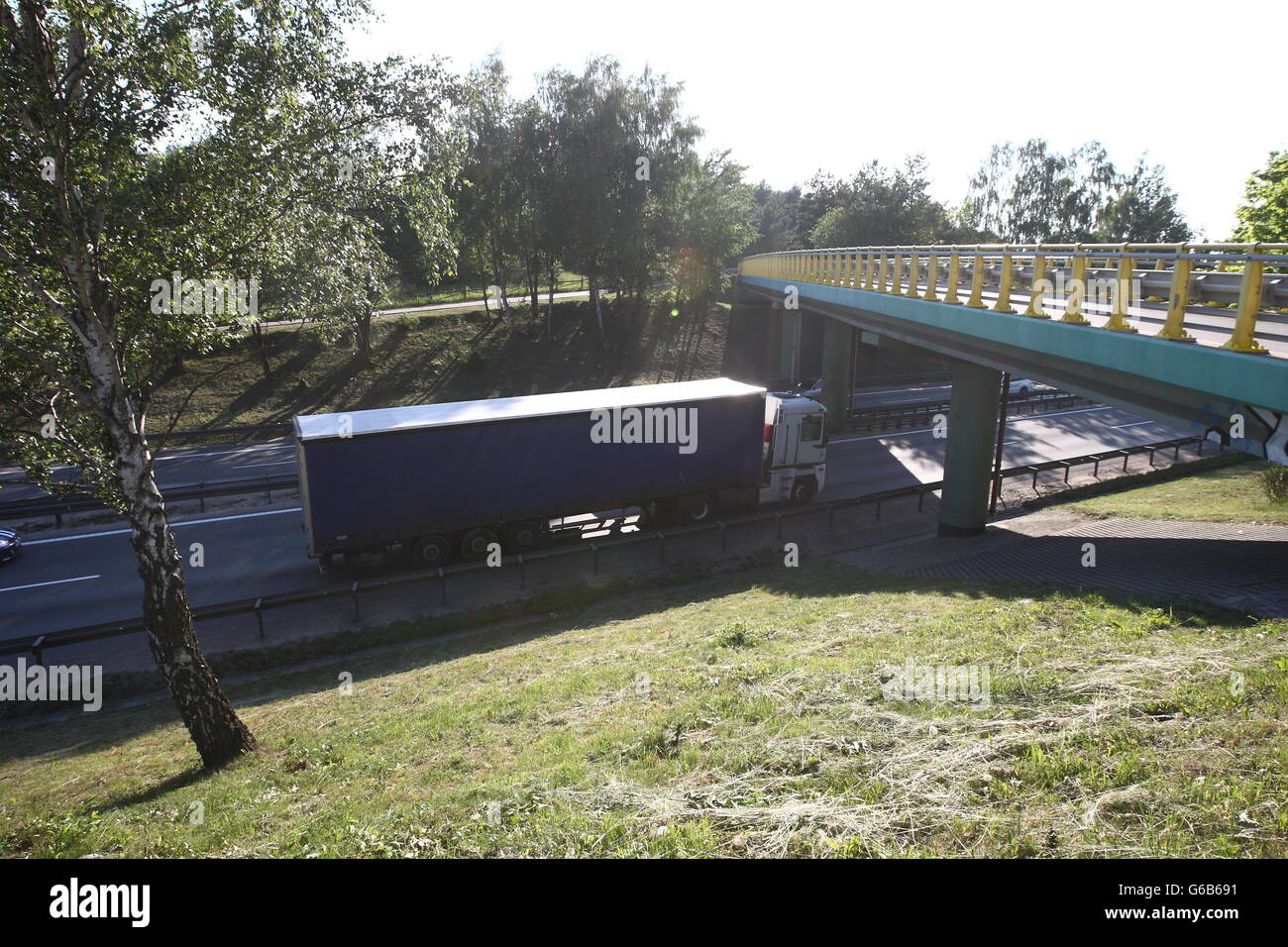 Danzig, Polen 23. Juni 2016 LKW auf der Autobahn in Danzig gesehen S6 ...