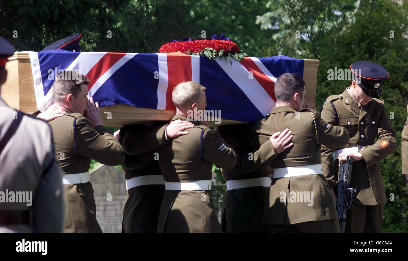 Sapper luke allsopp -Fotos und -Bildmaterial in hoher Auflösung – Alamy