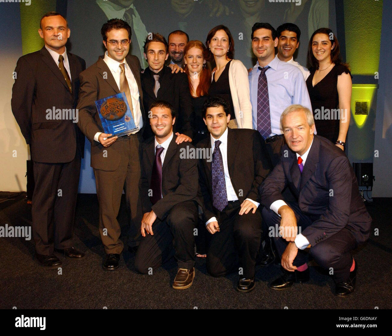 Das Team der London Jewish News wurde von Patrick Breen (links) von der ...