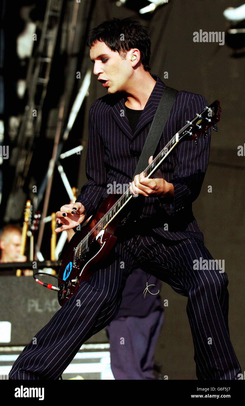 Singer brian molko band placebo -Fotos und -Bildmaterial in hoher ...
