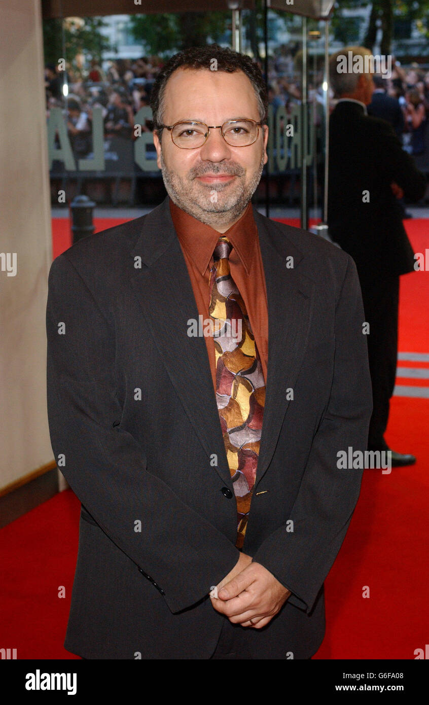 Regisseur jonathan mostow kommt am odeon leicester square an -Fotos und ...