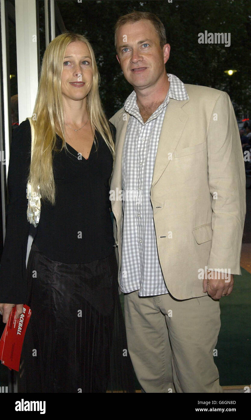Comedian harry enfield and his wife -Fotos und -Bildmaterial in hoher ...