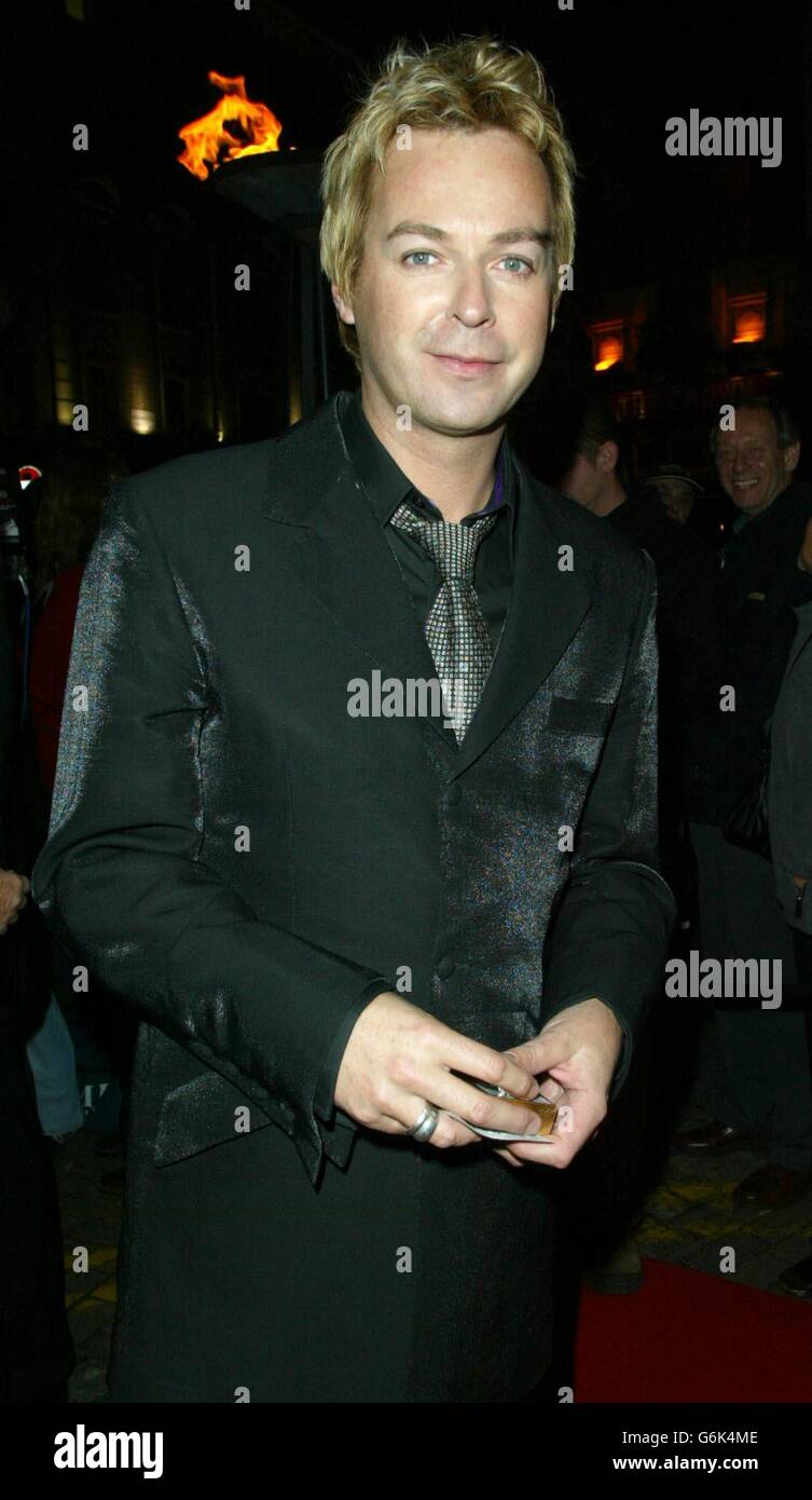 Julian clary kommt premiere jerry springer Stockfotos und -bilder ...