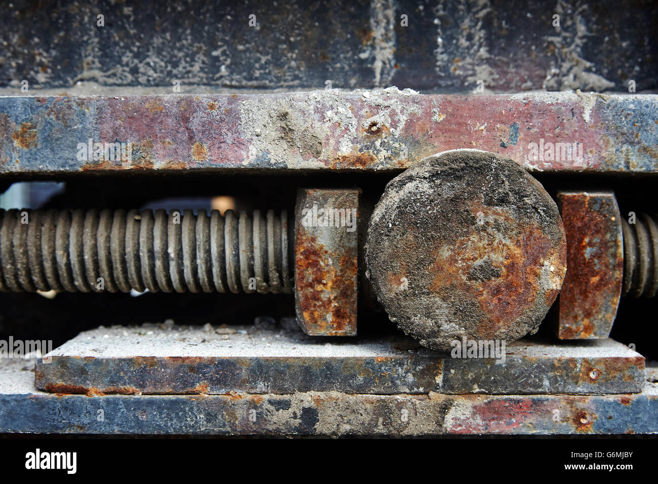 Rostige schrauben und muttern -Fotos und -Bildmaterial in hoher ...