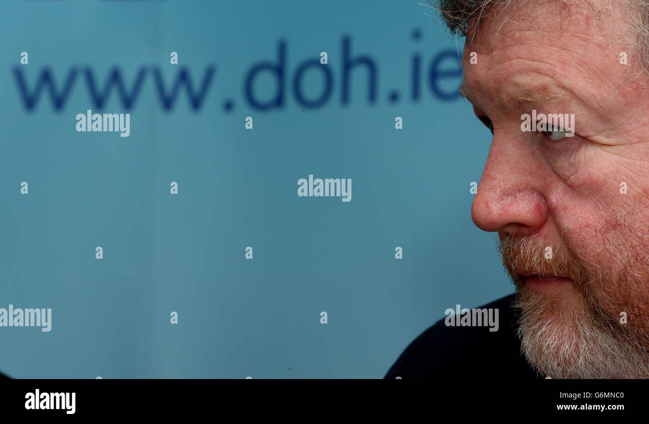 Gesundheitsminister James Reilly bei der Einführung neuer klinischer ...
