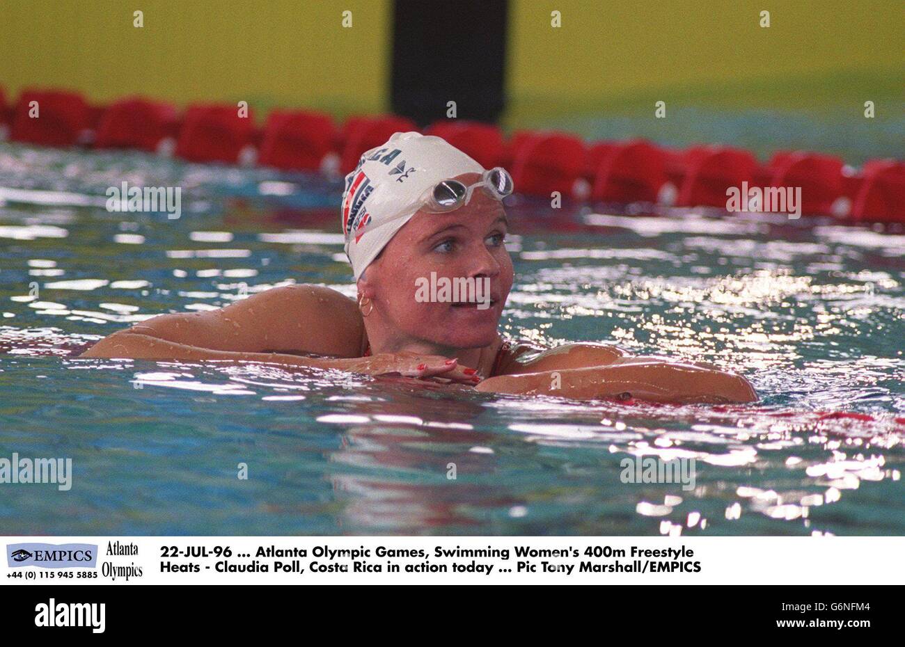 Swimming claudia poll -Fotos und -Bildmaterial in hoher Auflösung – Alamy