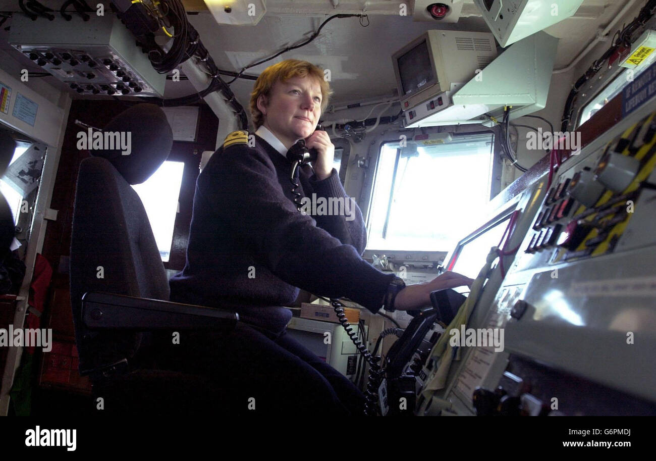 Leutnant Charlotte Atkinson, der neue Kommandeur der HMS Brecon, auf ...