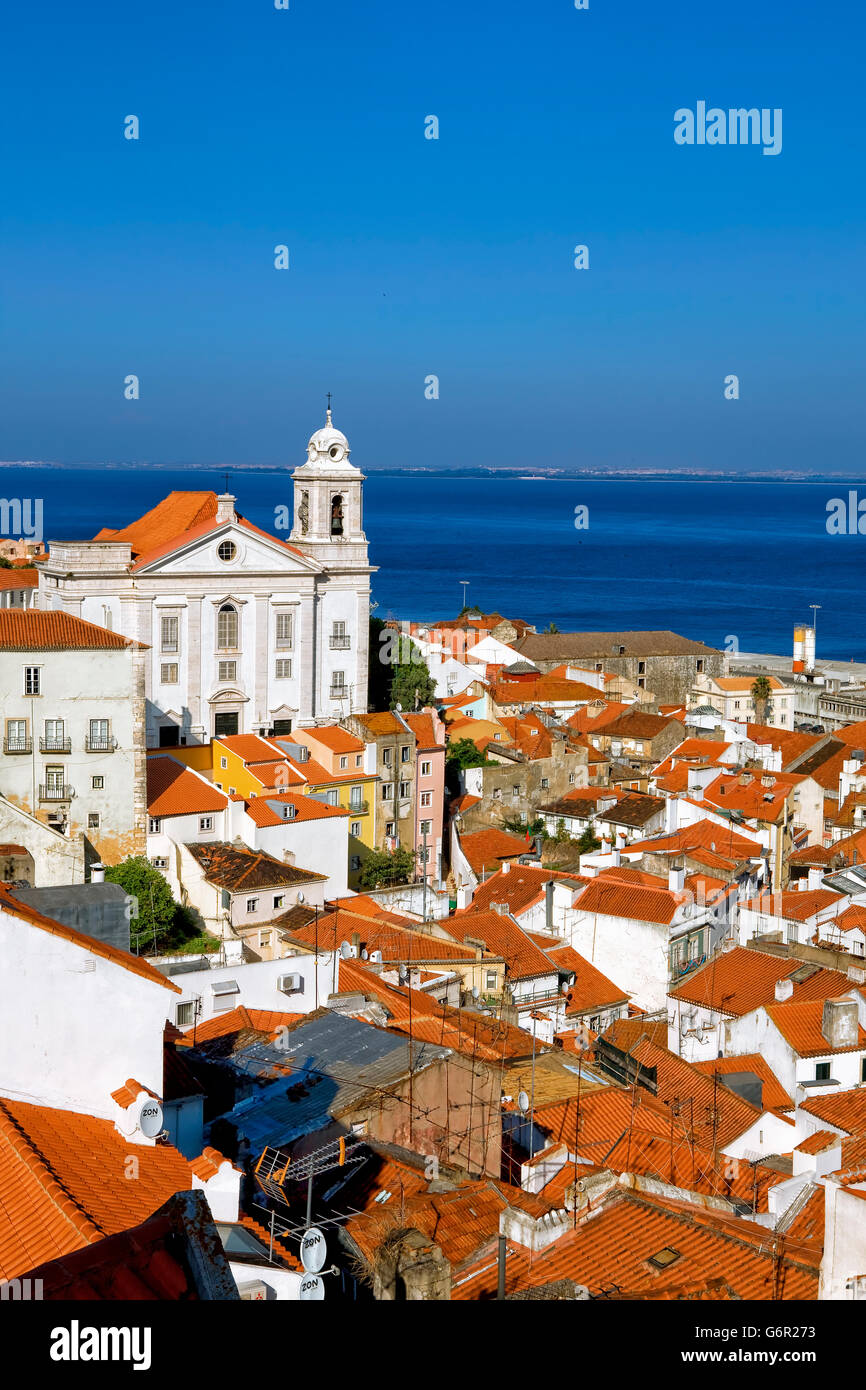 Alfama skyline -Fotos und -Bildmaterial in hoher Auflösung – Alamy