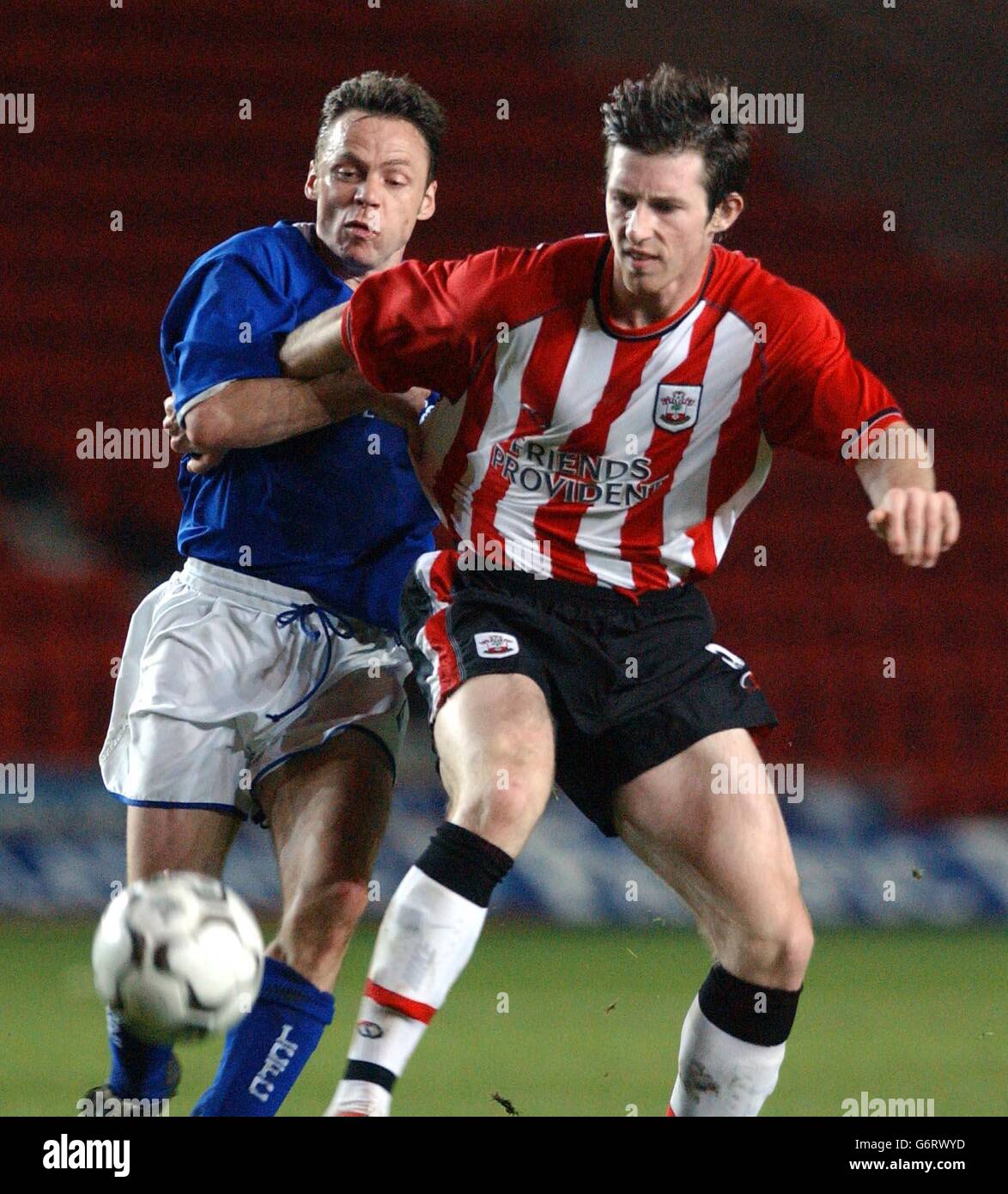 Linkes ringen -Fotos und -Bildmaterial in hoher Auflösung – Alamy