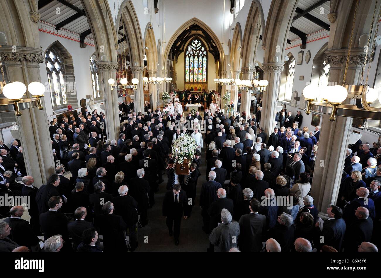 Staatsbürgerliche beerdigung von sir tom finney -Fotos und ...