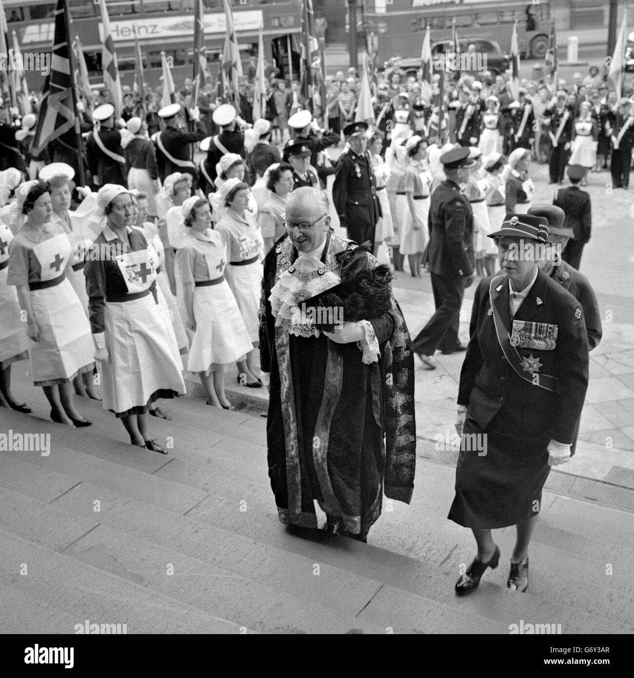 Prinzessin royal und sir john perring -Fotos und -Bildmaterial in hoher ...