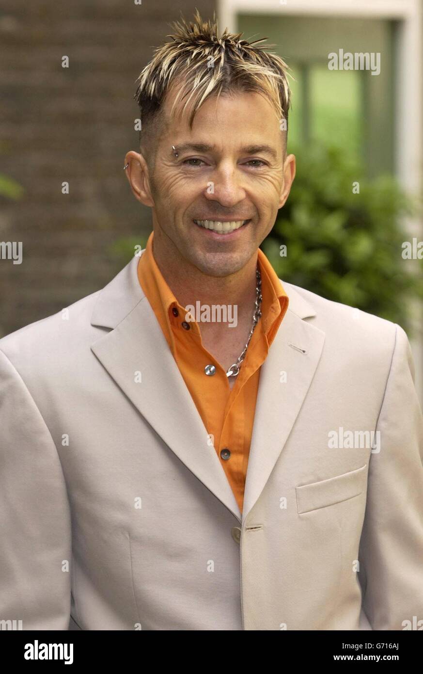 80er Jahre Popstar Limahl posiert für Fotografen in Hush im Zentrum von ...