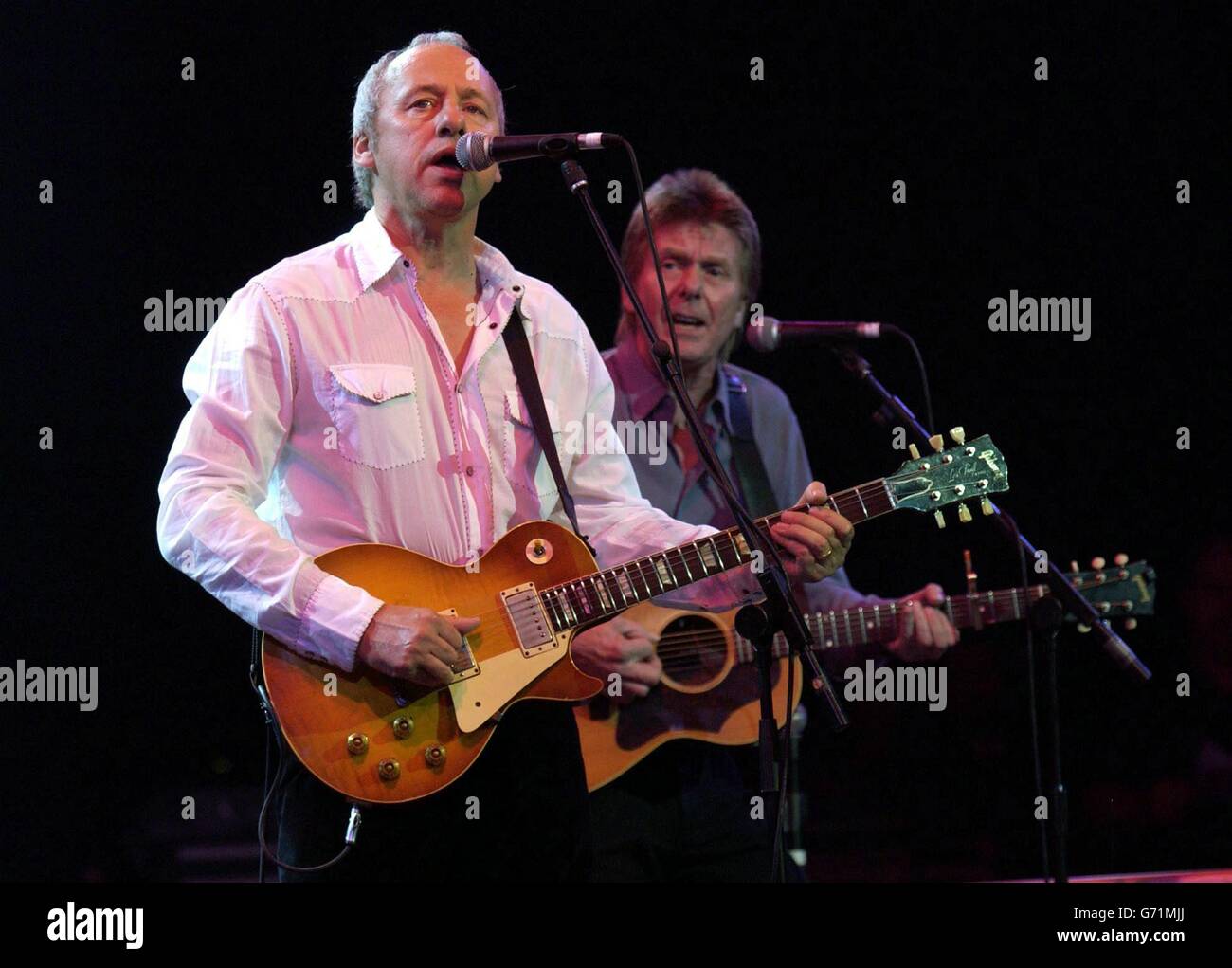 Mark knopfler left joe brown spielt lonnie donegan -Fotos und ...