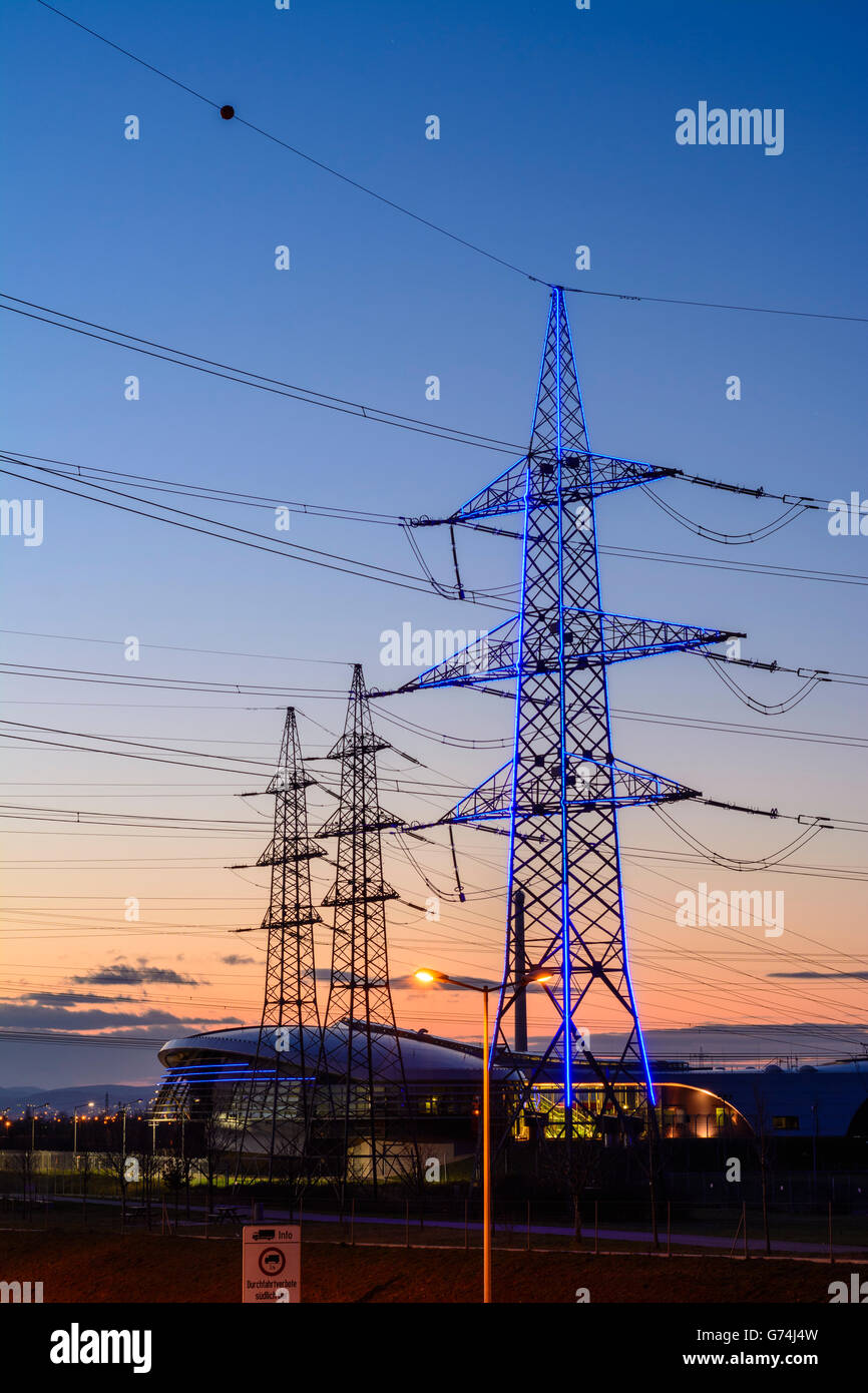 Umspannwerk Wien Südost Austrian Power Grid, angestrahlt, Pylon, Wien, Vienna, Austria, Wien, 10 ...