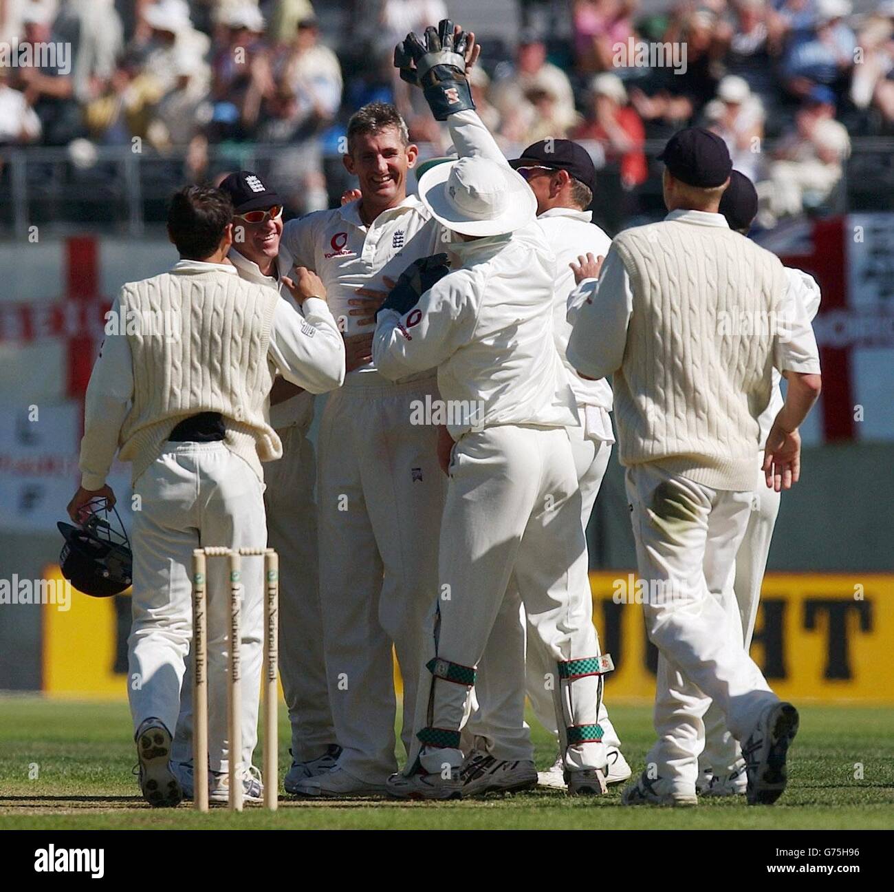 Sport cricket spieler aktion andrew caddick -Fotos und -Bildmaterial in ...