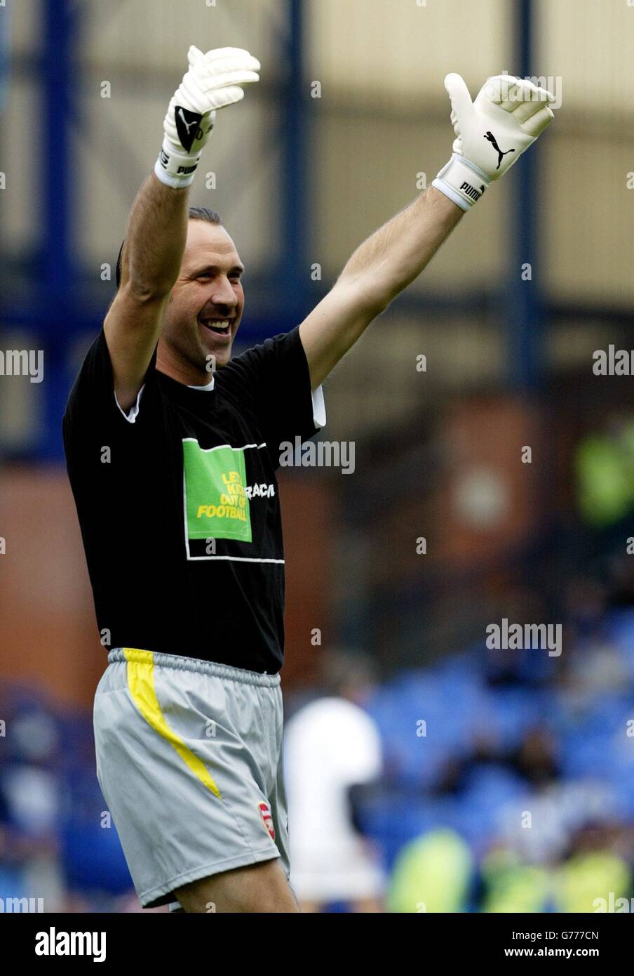 David Seaman Arsenal Goalkeeper Stockfotos & David Seaman Arsenal ...