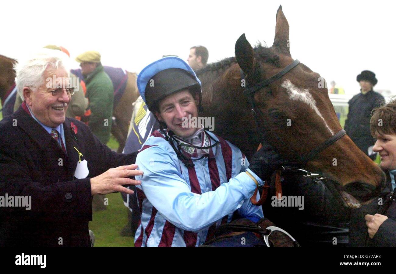 William hill haldon gold cup chase -Fotos und -Bildmaterial in hoher ...