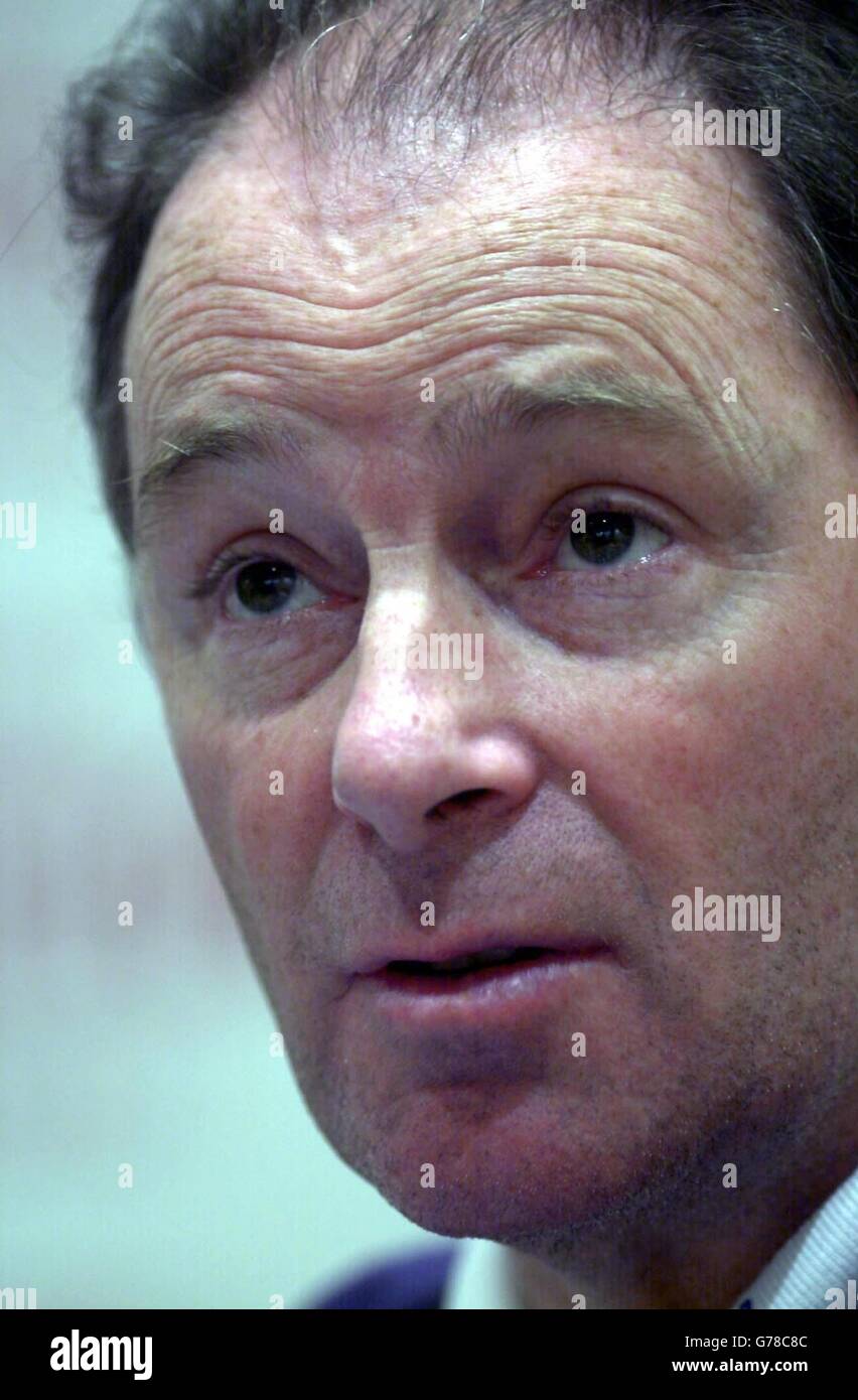 Vor euro 2004 qualifikation gegen georgia lokomotiv stadion -Fotos und ...