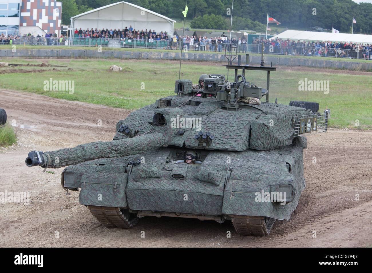 Challenger 2 main battle tank -Fotos und -Bildmaterial in hoher ...