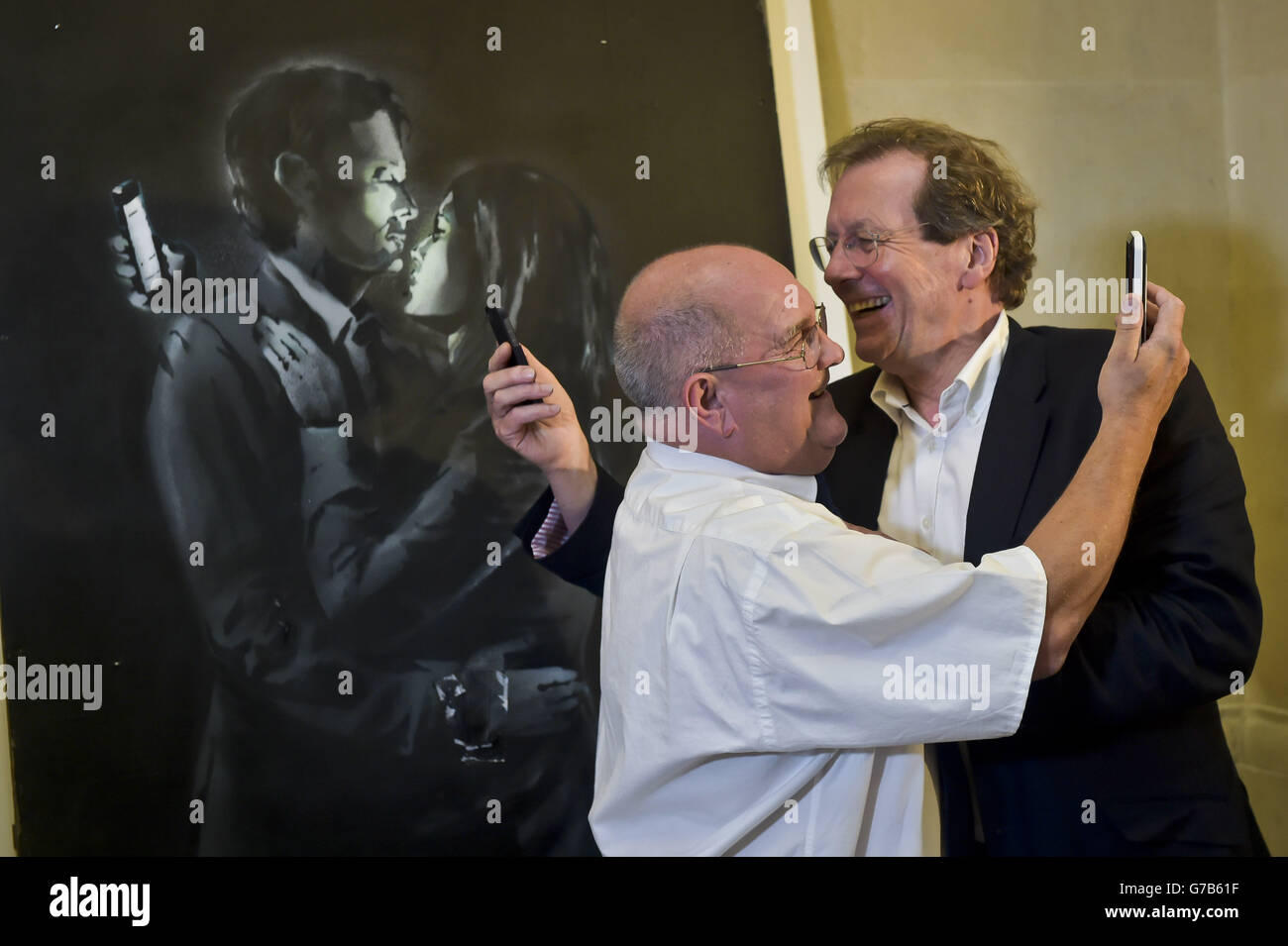 Dennis Stinchcombe vom Broad Plain Boys' Club in Bristol, links, und ...