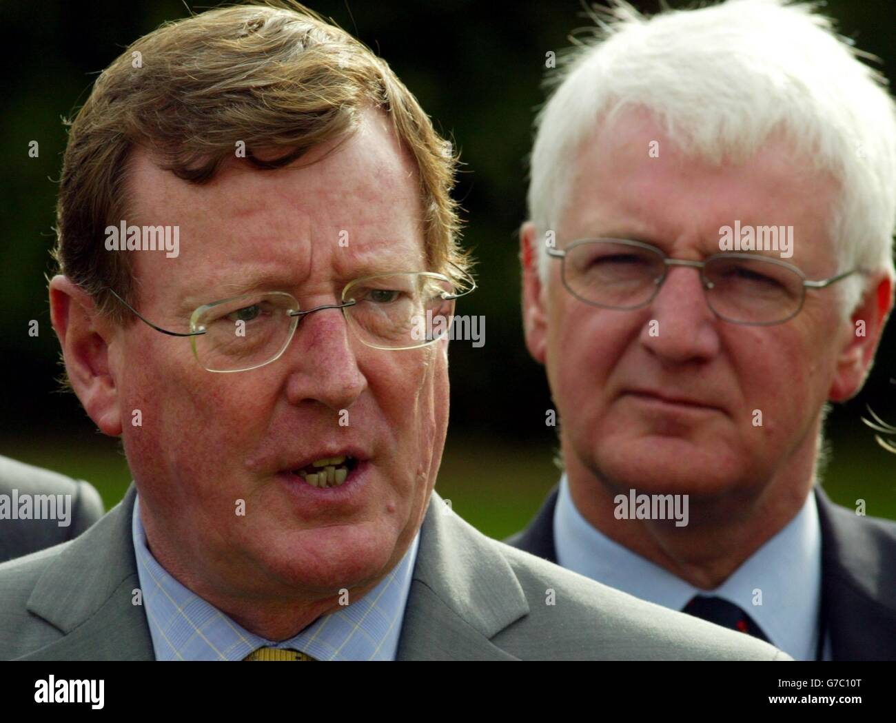 David trimble leeds castle meeting -Fotos und -Bildmaterial in hoher ...