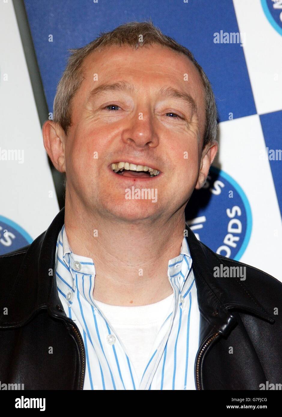 Musikproduzent louis walsh vertritt seine boyband westlife -Fotos und ...