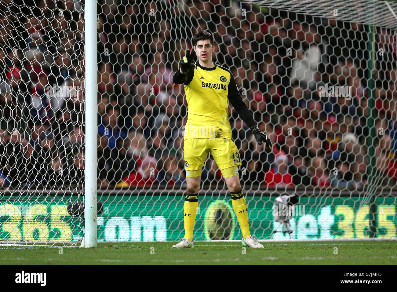 Chelsea Goalkeeper Thibaut Courtois Stockfotos und -bilder Kaufen - Alamy